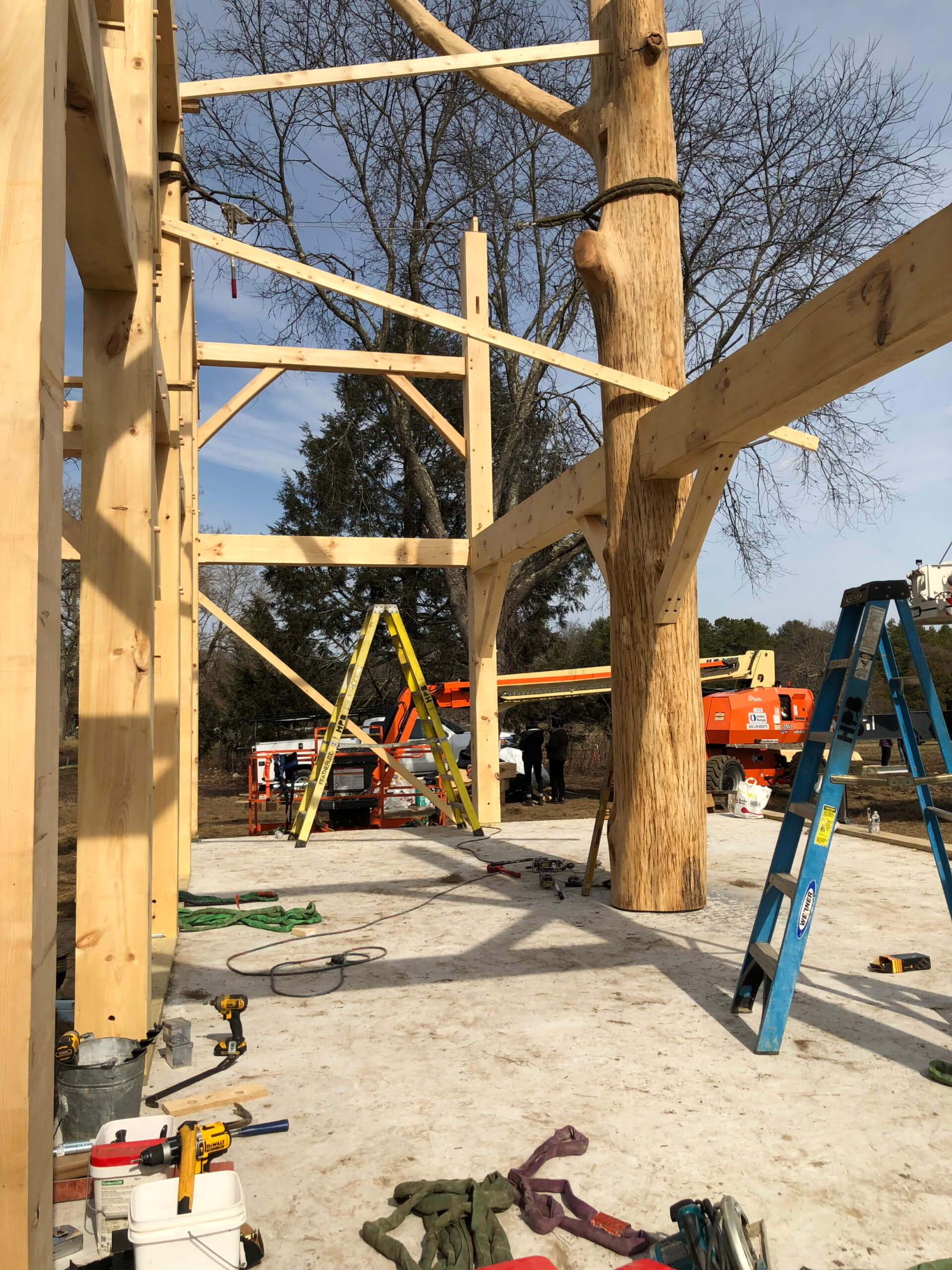 Traditional Timber Framing Techniques Raise a New Barn - Payette