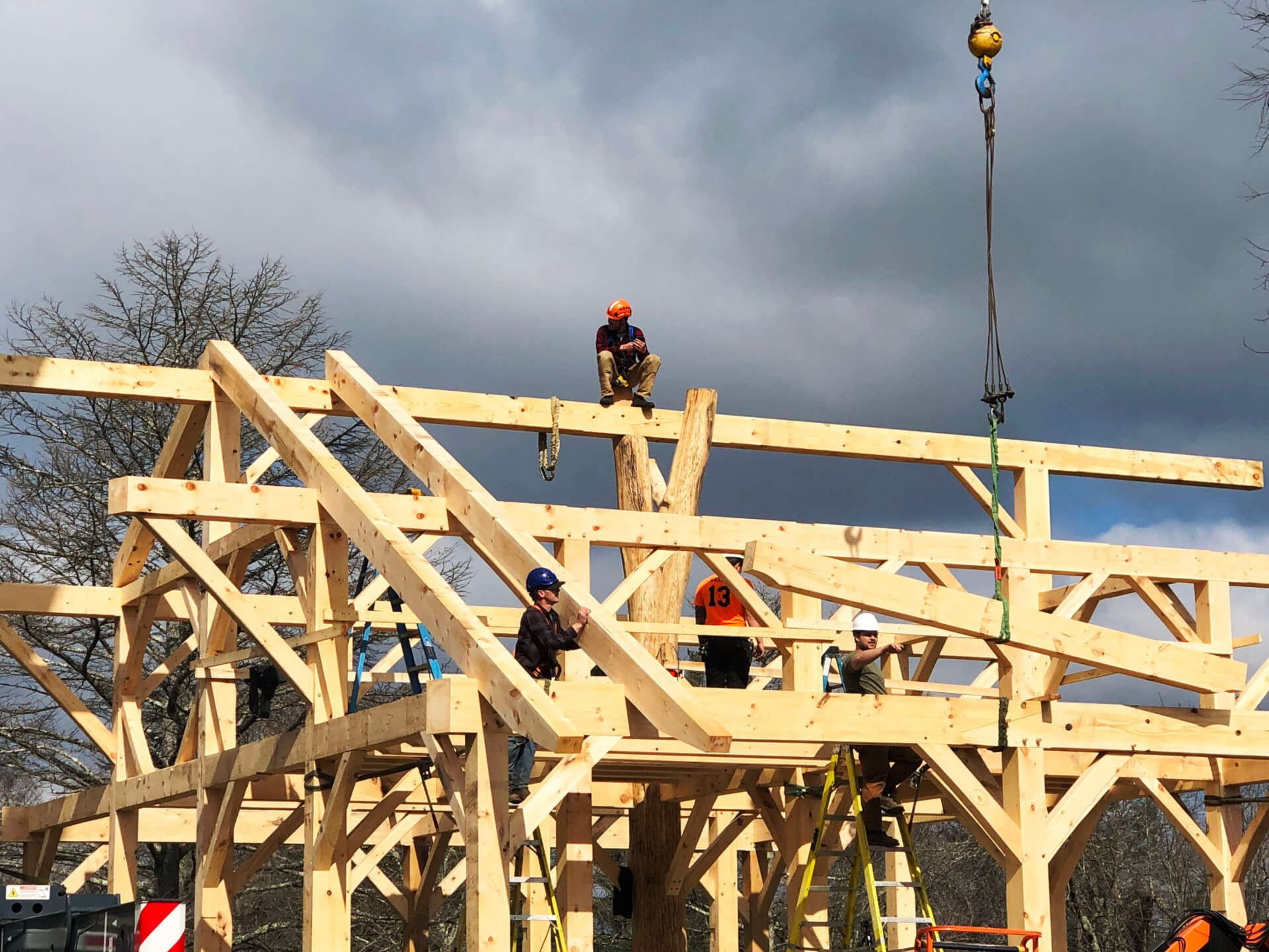 Traditional Timber Framing Techniques Raise a New Barn - Payette